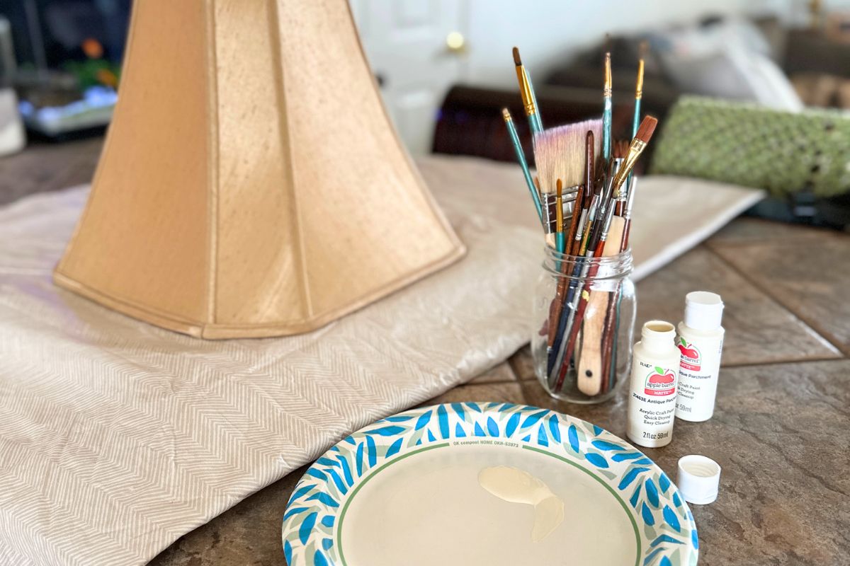 Easy Lampshade Makeover: How to Paint a Lampshade - These Full Hands